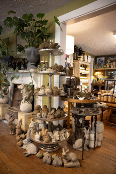Outdoor Decor at the Bittersweet Garden – Middleburg Life